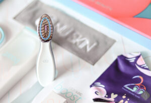 NU SKIN AgeLOC Boost Microcurrent Treatment Device Review | Way To Get ...